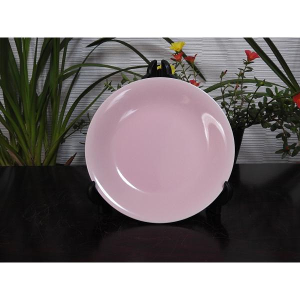 訳あり商品　在庫整理の為アウトレットにて磁器梅花レリーフの上品なピンクのプレートです。とても便利にお使いいただけます。商品コード：plw-04材質：磁器サイズ：15.6cm D 日本製皿立ては付いておりません。Porcelainware,P...