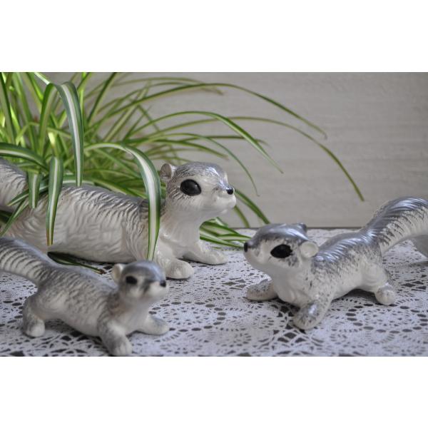 陶磁器 ガーデンオーナメント 動物の　”リス”(庭。園芸置物)　屋外(庭)やお部屋のアクセサリーに、カワイイ　リス　を飾って下さい商品コード：sqg-01-3pcs材質：陶磁器サイズ：L-33cm L x 7.6cm W x 9.5cm H...