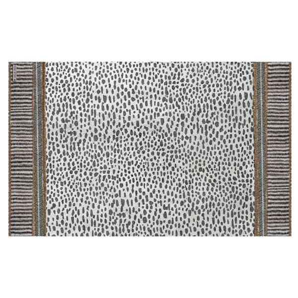 水拭きOKで毎日使える、ベイジャフロールのランチョンマット。北欧デザインのプレースマットとして、食卓をすっきり整えます。食卓用のプレースマットとしてはもちろん、テーブルコーディネートや来客用にもおすすめ。薄型で扱いやすく、テーブルを汚れや傷...