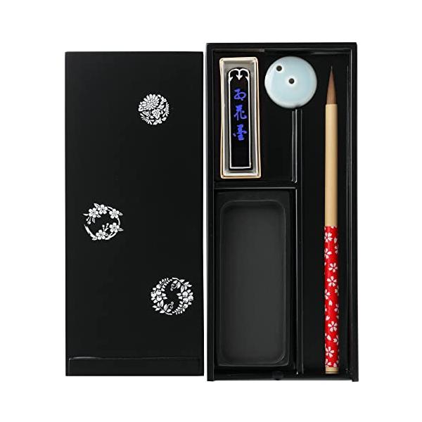 ※併売のため、在庫切れの際はご了承ください。発送委託により倉庫業者がお届けする場合がございます※【特徴】 細字書道や写経、手紙をしたためる際にどこでも愛用できるコンパクトながら本格的な大人のための書道用具【セット内容】 細筆、硯(三五度)、...