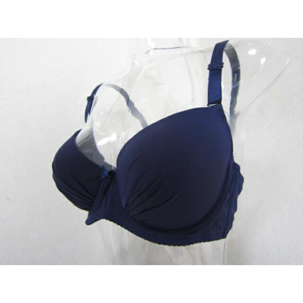 綺麗なネイビー、ベージュ、ブルー、黒色の生地で、シンプルなデザインでどの年齢の方も着用しやすくおすすめです。シンプルでありながらも、ブラジャーとショーツの中央にあしらわれたリボンが可愛らしさを引き立てているブラジャーショーツセットです。◇今...