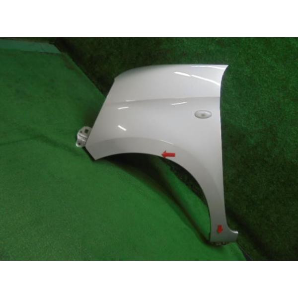 **** 商品説明を必ずご確認ください ****部品管理番号：000002436310700メーカー純正品番：57711-81M00部品名：左Fフェンダー部品区分：リサイクル品管理品番：(Mogee FG1532 DBA3)車名：スペーシア...