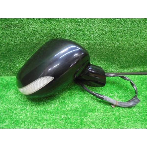 **** 商品説明を必ずご確認ください ****部品管理番号：000002550013500部品メーカー：ムラカミメーカー純正品番：76200-SAA-J82ZD部品名：右サイドミラー部品メーカー品番：8131部品区分：リサイクル品管理品番...