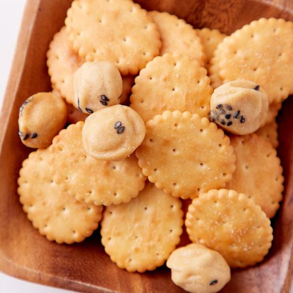 ■商品名：サッポロビールクラッカー■名称：クラッカー■原材料名：小麦粉（国内製造）、植物油脂、砂糖、ショートニング、落花生、寒梅粉、脱脂粉乳、モルトシロップ、食塩、黒胡麻、ポークパウダー／膨張剤、酵素、（一部に小麦・落花生・乳成分・大豆・ご...