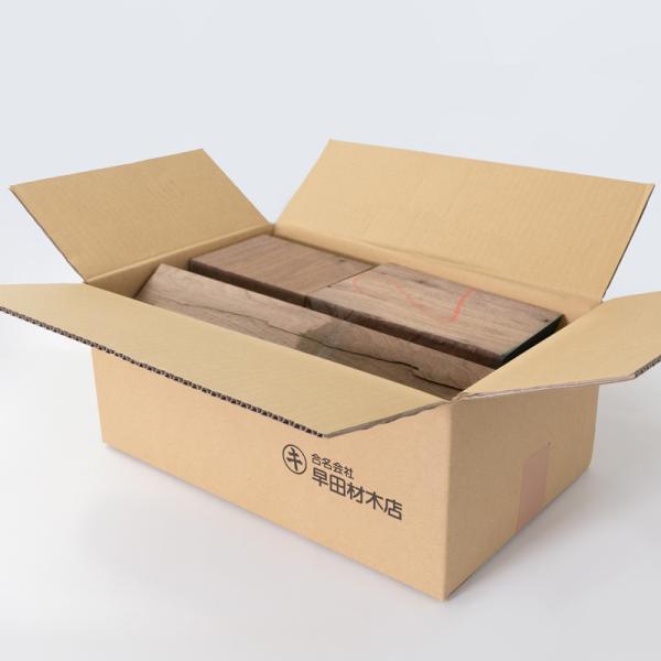 【素材】タモ【寸法】厚み約25~55mm、幅約20~200mm程、長さ約100~400mm【注意】端材です。節、白太、割れ、ヤケ等あります。【内容】約6~10kg程の量入っています。【内容】ダンボールの写真は約8kg分入っています。タモの端...