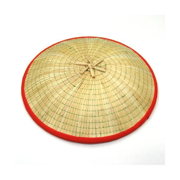 お祭りの踊りなどで使う菅笠です。別売のしゃくやくやカーネーションの造花を取り付けて、きれいな花笠としても使用できます。3番目の画像は菅笠に花を取り付けた場合の参考画像となります。花が必要な場合は下の関連商品から別途カートに入れてください。■...