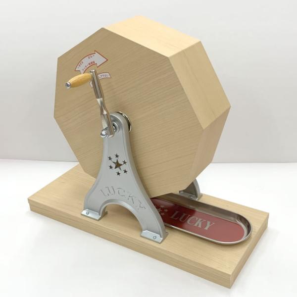 イベントの抽選会等で使うの木製の抽選機（ガラポン・ガラガラ）です。直径12mmの玉に対応。■全体の大きさ : 高さ40cmX幅43cmX奥行18cm■球を入れるドラムの大きさ : ドラムのとがった先端から先端まで直径30cm■重さ : 3....