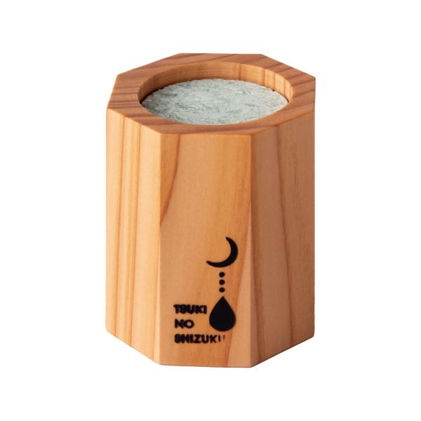 ※アロマオイルは付属しておりません。電気や火を使わないアロマディフューザーです。石の部分に精油を垂らすと香りが優しく拡散します。■原材料名十和田石・秋田杉■サイズ本体：約50×50×60(mm)■重さ本体：約80g■使い方・十和田石の部分に...