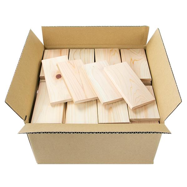 12x84(厚みｘ幅）は定寸、長さはほぼ100ミリ以上（100ミリ以下も入っている場合があります） ※長さの指定は出来ませんすのこ天板残材利用のため角は丸くなっています桧スノコ端材（箱入り）箱寸法、360ｘ340ｘ200（縦ｘ横ｘ高さミリ）...