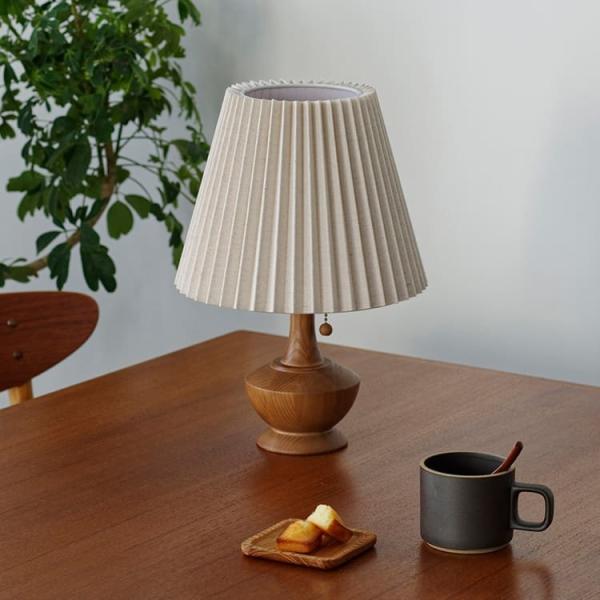 商品サイズ本体 / 直径255×高さ365（mm）シェード / 直径225×高さ205（mm）ベース / 直径90（mm）コード / 2100（mm）重量約1.1-1.2（kg）材質布、木、スチールカラーベージュ仕様口金 / E26 60W...