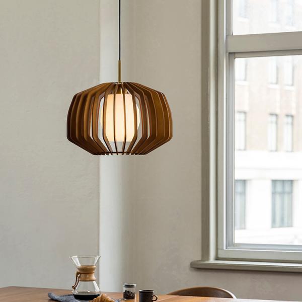 商品サイズ本体サイズ / 直径420×高さ285（mm）ガラスシェード / 直径155×高さ185（mm）コード全高 / 580〜1280（mm）材質木、ガラス、スチール重量2.1-2.2（kg）カラーブラウン仕様口金 / E26 60W×...