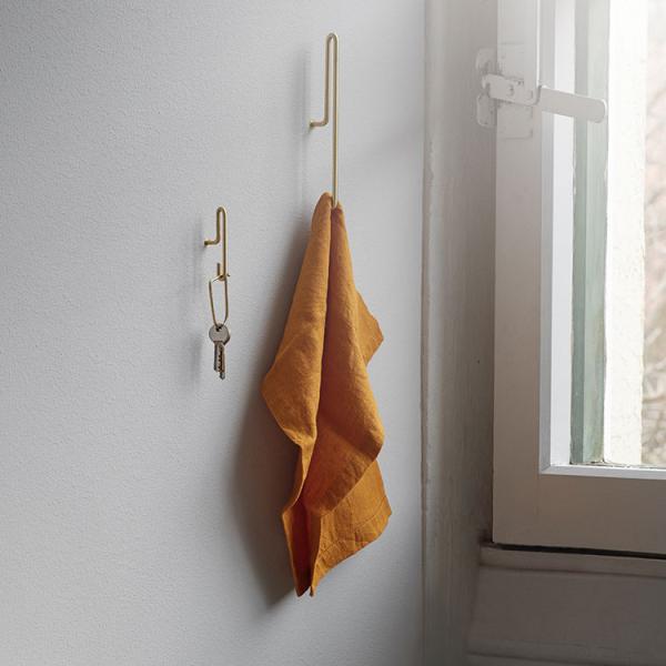 DETAILS「MOEBE（ムーベ）」は、建築家と家具職人が2014年に創業したプロダクトブランドです。創業わずかながら、緻密な構造とミニマリズムを妥協なく追求し、新たな機能性を持つアイテムは、より良いライフスタイルを創る上での可能性を広げ...