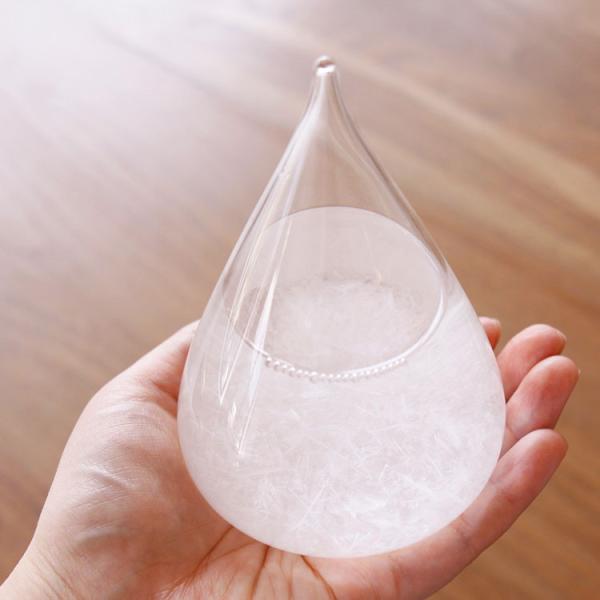 Tempo Drop&amp;nbsp; mini【テンポ ドロップミニ】ストームグラスは19世紀に航海士等が使用していた天候予測器です。樟脳（クスノキのエキス）やエタノール等をガラス管に密封して作られており気候の変化に反応して起きる結晶を...