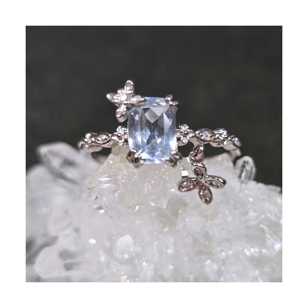 R945アクアマリン0.73ct脇石：キュービックジルコニアシルバー925 プラチナ仕上げリングフリーサイズ （10号〜19号位）※サイズを合わせてからお届けさせていただきますので、ご注文の際はご希望のサイズをお知らせください縦：9.4ミリ...