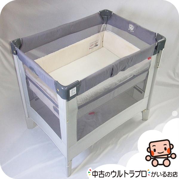 ■ 商品のご説明快適にねむれて、コンパクトにたためる「ココネル エアー AB」は、コンパクトに折りたためる構造でありながら、PSC・SGマークを取得した安心・安全なベビーベッドです。赤ちゃんが快適にねむれるように、通気性のある「やわらかマッ...