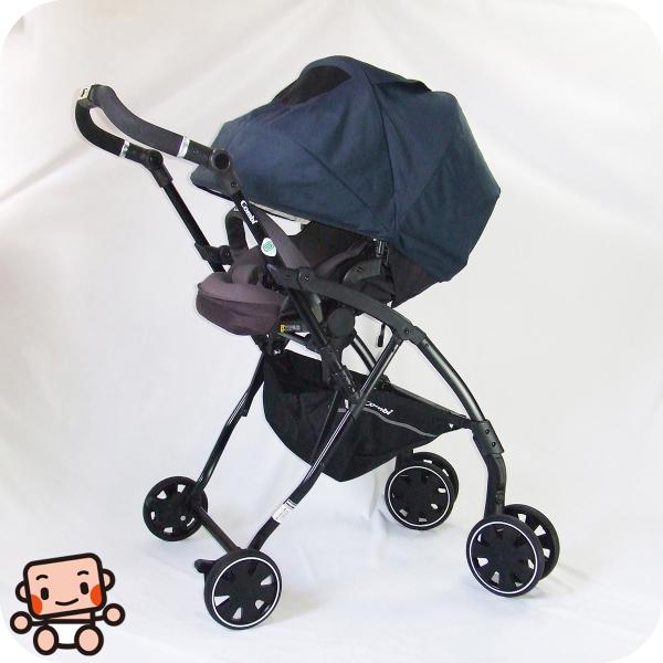 ■ 商品のご説明コンビのベビーカー『AttO』です。独自のクイックアクションフレーム＆18cmの大型フロントタイヤは、片手でクイっと小回りでき、段差もスイスイ乗り越えられます。【製品仕様】現状優先・対象年齢：1カ月〜36カ月頃(15kg以下...