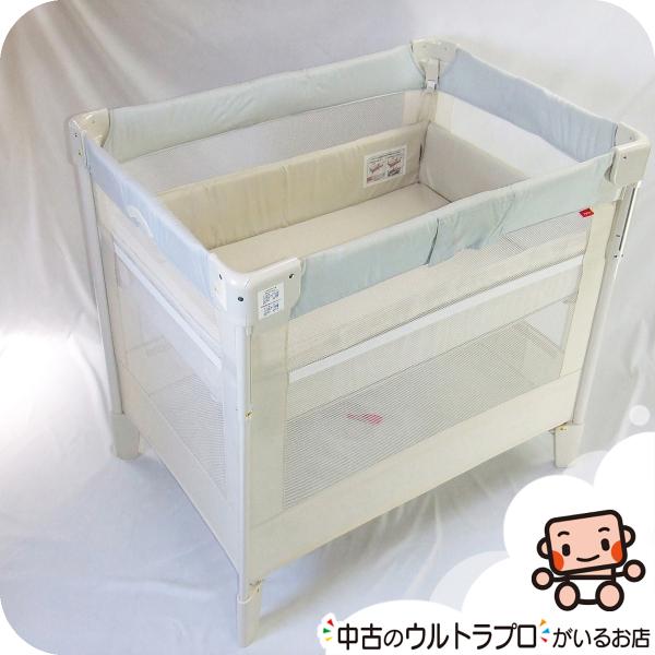■ 商品のご説明ねむれる・たためる・運べるベッド。ムレから守る『エアー』のココネルです。コンパクトに折りたたんで自在に持ち運びできるから、家族旅行や帰省の時など、どこへ行っても安心・快適な環境で眠らせてあげられる新発想のベビーベッドです。床...