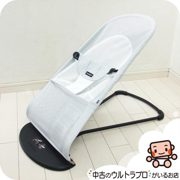 ■ 商品のご説明大人気のバウンサー★ベビービョルン BABYBJORN のベビーシッター★折りたたむと超コンパクト★【製品仕様】現状優先・対象年齢：1カ月?24カ月頃・サイズ：約幅39×奥行89×高さ46?58cm・製造国：スウェーデン
