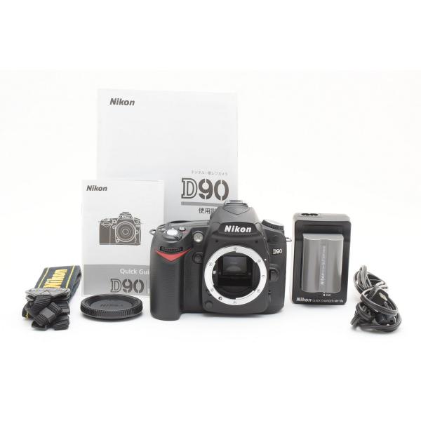 【商品の状態】動作良好！ショット数11000台と少なくまだまだ使用頂ける美品になります。 【外観】傷なく非常に綺麗な状態です。 【光学】ごく微細なホコリ程度でクリアです。 【液晶】僅かに小傷がある程度で綺麗です。  ※製品本体への評価である...