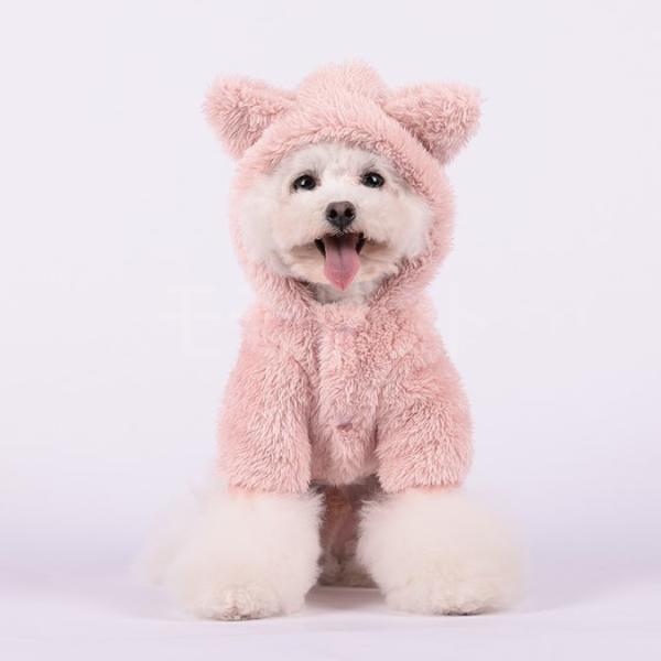 ◆もこもこフワフワのネコ耳付きパーカーです♪◆表裏とも柔らかい起毛なので、室内着や寝間着に最適♪◆着せやすい前開きボタンです♪