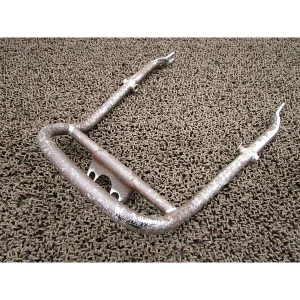 CB500T　　　タンデムバー 商品説明使用感等に伴うキズ、サビ多め、メッキ剥がれございます。商品の状態は、画像にてご確認下さい。修復素材に、いかがですか♪中古品の為、神経質な方のご入札はご遠慮願います。【車両情報】■メーカー：ホンダ■車名...