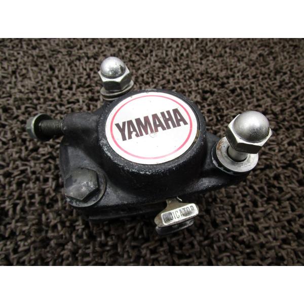 RD250　　　フロントキャリパー 商品説明使用感等に伴うキズ、サビございます。商品の状態は、画像にてご確認下さい。修復素材に、いかがですか♪中古品の為、神経質な方のご入札はご遠慮願います。【車両情報】■メーカー：ヤマハ■車名：RD250■...