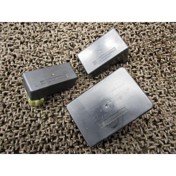 CRM80　　　イグナイター CDI 商品説明始動確認済み車両からの取り外しとなります。使用感等に伴うキズございます。ツメ折れございます。商品の状態は、画像にてご確認下さい。修復素材に、いかがですか♪中古品の為、神経質な方のご入札はご遠慮願...