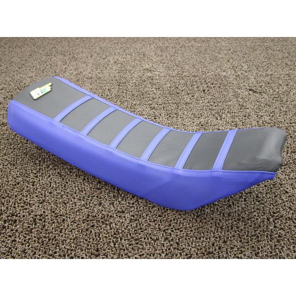 CRM80　　　シート 商品説明始動確認済み車両からの取り外しとなります。使用感等に伴うキズございます。表皮は折り返し部分に破れございます。商品の状態は、画像にてご確認下さい。修復素材に、いかがですか♪中古品の為、神経質な方のご入札はご遠慮...