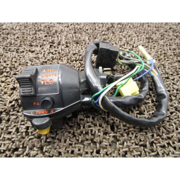 CM250T　ハンドルスイッチ左商品説明始動確認済み車両からの取り外しとなります。使用感等に伴うキズございます。切替確認とれております。ホルダーにガリキズございます。商品の状態は、画像にてご確認下さい。修復素材に、いかがですか♪中古品の為、...