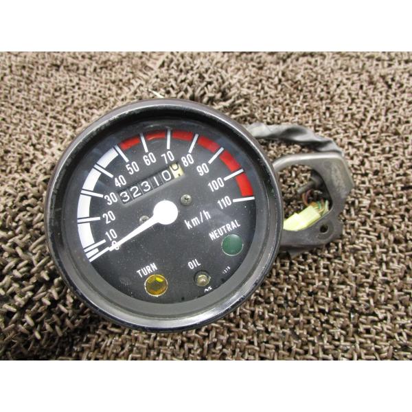 KS-2　スピードメーター 110Km商品説明始動確認済み車両からの取り外しとなります。使用感等に伴うキズ、サビございます。レンズ内側に汚れが付着しております。針振れの確認とれております。商品の状態は、画像にてご確認下さい。修復素材に、いか...