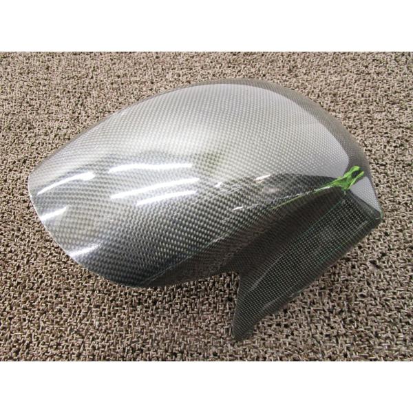 GSX-R750　社外 フロントフェンダー商品説明始動確認済み車両からの取り外しとなります。使用感等に伴うキズ、ガリキズございます。補修痕ございます(画像10枚目参照)。商品の状態は、画像にてご確認下さい。カスタム素材に、いかがですか♪中古...