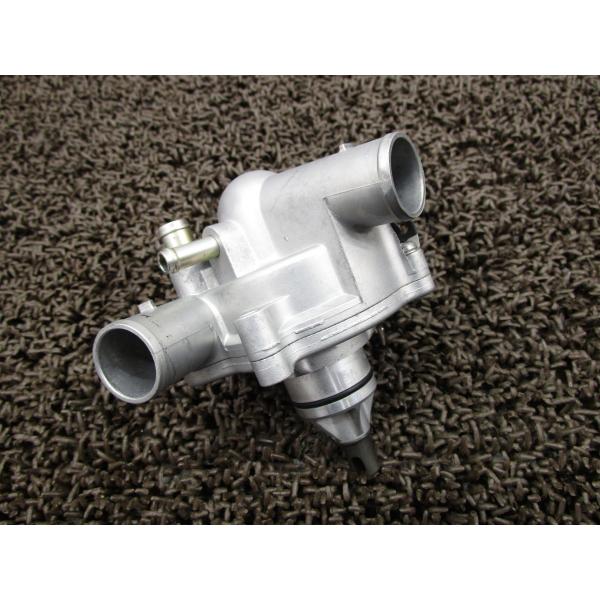 GSR400　ウォーターポンプ商品説明使用感等に伴うキズございます。ネジナメございます(画像4、5枚目参照)。商品の状態は、画像にてご確認下さい。OH素材に、いかがですか♪中古品の為、神経質な方のご入札はご遠慮願います。【車両情報】■メーカ...