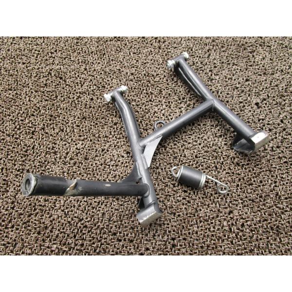 SR400　センタースタンド商品説明始動確認済み車両からの取り外しとなります。使用感等に伴うキズ、サビございます。接地面に削れございます。カット加工されております(画像4枚目参照)。商品の状態は、画像にてご確認下さい。修復素材に、いかがです...