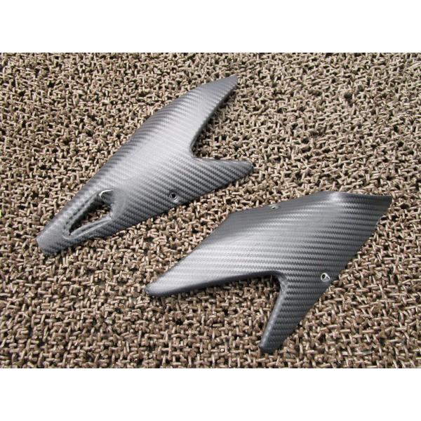 ブルターレ 910S　サイドカバー フレームガード商品説明始動確認済み車両からの取り外しとなります。使用感等に伴うキズございます。商品の状態は、画像にてご確認下さい。修復素材に、いかがですか♪中古品の為、神経質な方のご入札はご遠慮願います。...