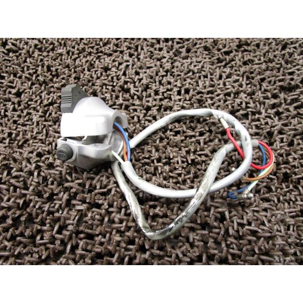 CB93　ハンドルスイッチ 左商品説明使用感等に伴うキズ、サビございます。切替確認とれております。商品の状態は、画像にてご確認下さい。修復素材に、いかがですか♪中古品の為、神経質な方のご入札はご遠慮願います。【車両情報】■メーカー：ホンダ■...