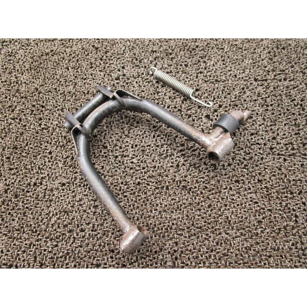 CB93　センタースタンド商品説明使用感等に伴うキズ、サビございます。接地面に削れございます。商品の状態は、画像にてご確認下さい。修復素材に、いかがですか♪中古品の為、神経質な方のご入札はご遠慮願います。【車両情報】■メーカー：ホンダ■車名...