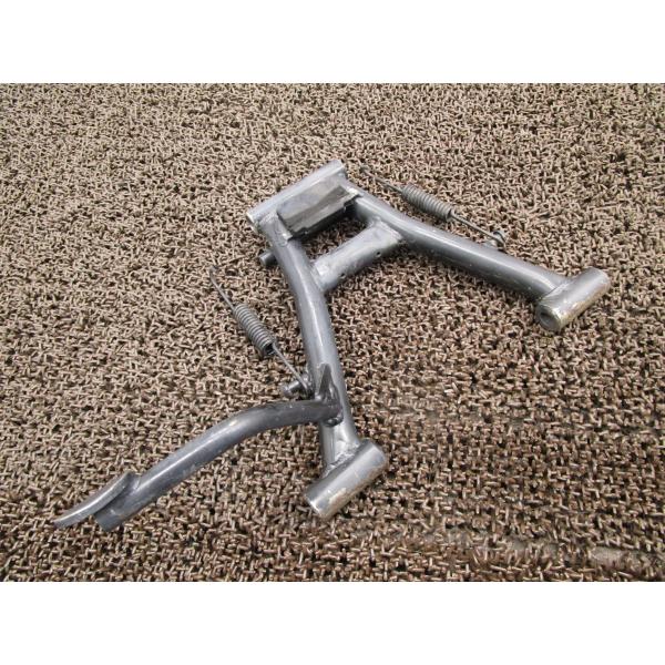 ロイヤルエンフィールド クラシック500　センタースタンド商品説明使用感等に伴うキズ、サビございます。商品の状態は、画像にてご確認下さい。修復素材に、いかがですか♪中古品の為、神経質な方のご入札はご遠慮願います。【車両情報】■メーカー：ロイ...