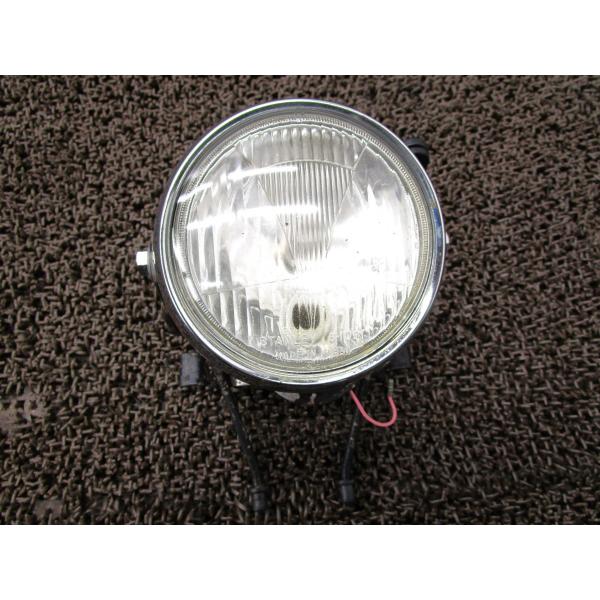 XE75　ヘッドライト ステー商品説明始動確認済み車両からの取り外しとなります。使用感等に伴うキズ、サビございます。レンズ内側に汚れが付着しております。リム内側にサビございます。商品の状態は、画像にてご確認下さい。修復素材に、いかがですか♪...