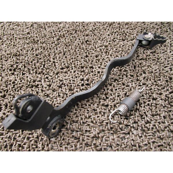 XLR250R　ブレーキペダル商品説明使用感等に伴うキズ、サビございます。商品の状態は、画像にてご確認下さい。修復素材に、いかがですか♪中古品の為、神経質な方のご入札はご遠慮願います。【車両情報】■メーカー：ホンダ■車名：XLR250R■車...