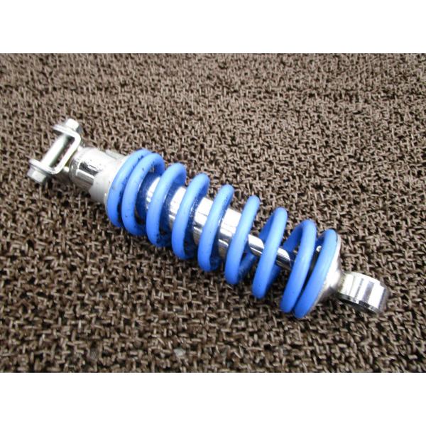 KSR-2　リアサスペンション商品説明始動確認済み車両からの取り外しとなります。使用感等に伴うキズ、サビございます。ロッド可動部にサビ見受けられません。商品の状態は、画像にてご確認下さい。修復素材に、いかがですか♪中古品の為、神経質な方のご...