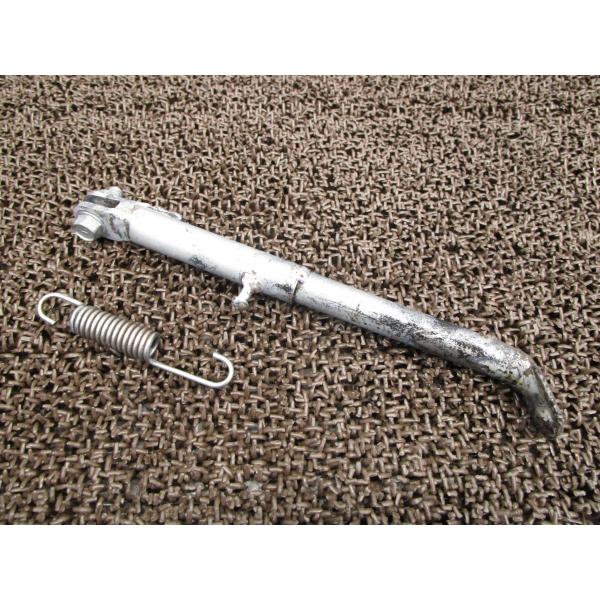 KSR-2　サイドスタンド商品説明始動確認済み車両からの取り外しとなります。使用感等に伴うキズ、サビございます。商品の状態は、画像にてご確認下さい。修復素材に、いかがですか♪中古品の為、神経質な方のご入札はご遠慮願います。【車両情報】■メー...