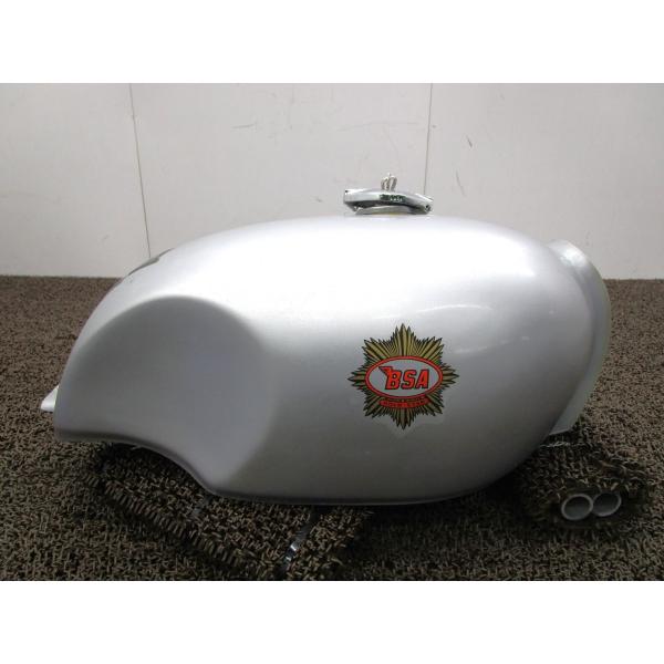 GB250クラブマン　社外 BSA ガソリンタンクフューエルコック タンクキャップ商品説明始動確認済み車両からの取り外しとなります。使用感等に伴うキズ、スリキズございます。タンクキャップのカギは切替確認取れております。フューエルコックの切替...