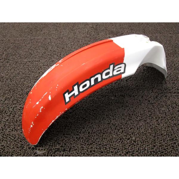 XR250　フロントフェンダー商品説明使用感等に伴うキズ、ガリキズございます。ステッカー痕ございます。商品の状態は、画像にてご確認下さい。修復素材に、いかがですか♪中古品の為、神経質な方のご入札はご遠慮願います。【車両情報】■メーカー：ホン...