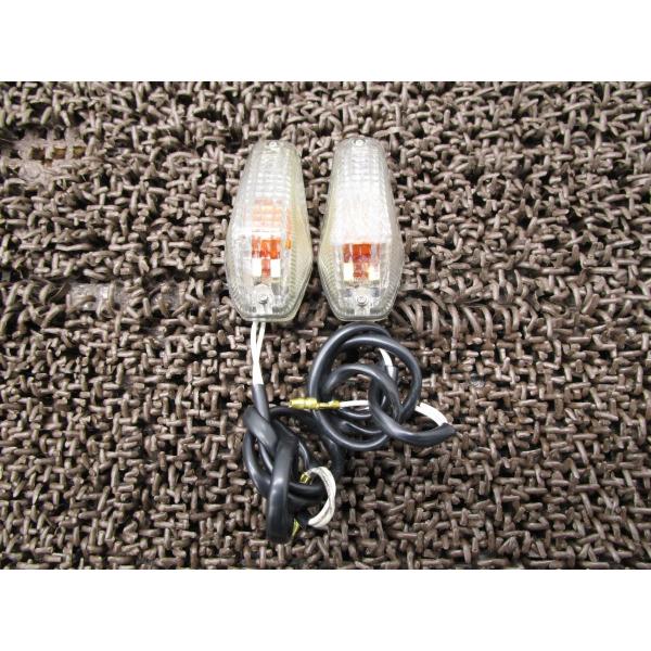 ジクサーSF250　社外 ウインカー 2個セット商品説明始動確認済み車両からの取り外しとなります。使用感等に伴うキズ、レンズにガリキズございます。商品の状態は、画像にてご確認下さい。カスタム素材に、いかがですか♪中古品の為、神経質な方のご入...