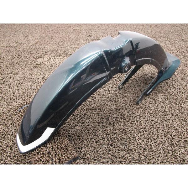 スーパーカブ90　フロントフェンダー商品説明始動確認済み車両からの取り外しとなります。使用感等に伴うキズ、ガリキズございます。補修痕、加工穴ございます。商品の状態は、画像にてご確認下さい。修復素材に、いかがですか♪中古品の為、神経質な方のご...