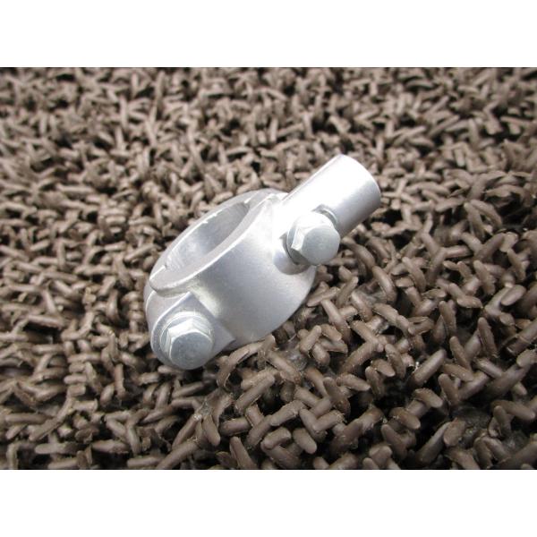 スーパーカブ90　ミラーホルダー商品説明始動確認済み車両からの取り外しとなります。使用感等に伴うキズございます。商品の状態は、画像にてご確認下さい。修復素材に、いかがですか♪中古品の為、神経質な方のご入札はご遠慮願います。【車両情報】■メー...