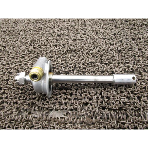 B125　フロントアクスルシャフト メーターギア商品説明使用感等に伴うキズございます。メーターギアは付属しております。商品の状態は、画像にてご確認下さい。修復素材に、いかがですか♪中古品の為、神経質な方のご入札はご遠慮願います。【車両情報】...