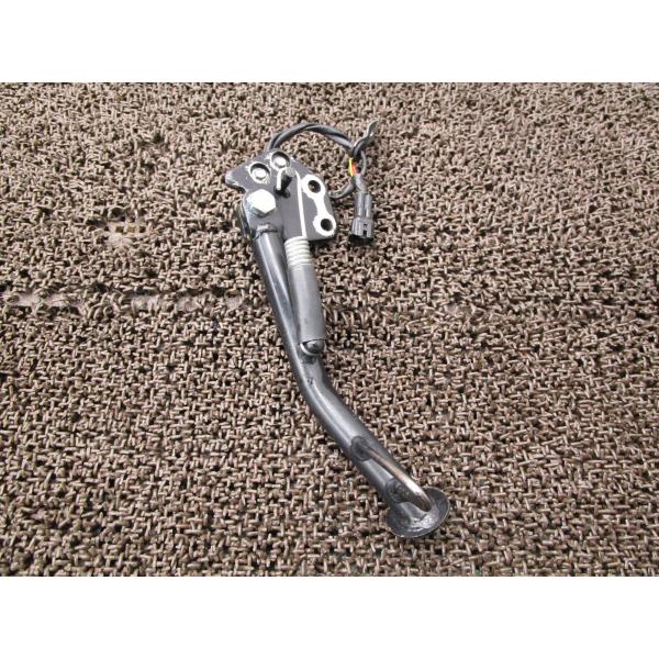 KTM RC125　サイドスタンド商品説明始動確認済み車両からの取り外しとなります。使用感等に伴うキズ、サビございます。商品の状態は、画像にてご確認下さい。修復素材に、いかがですか♪中古品の為、神経質な方のご入札はご遠慮願います。【車両情報...