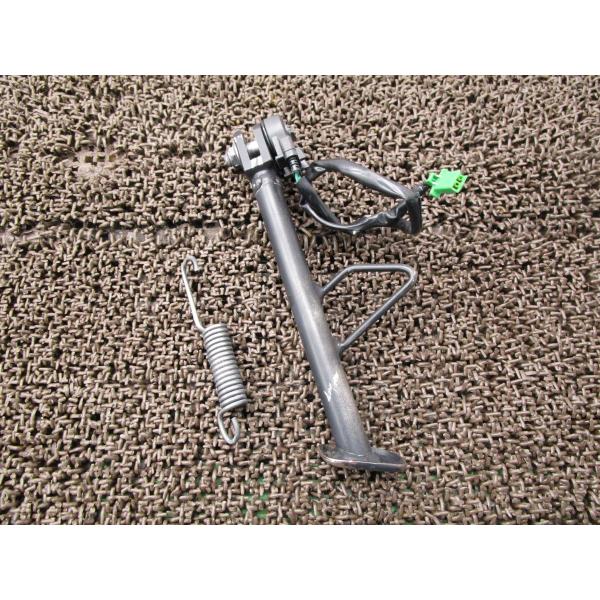 エイプ100　サイドスタンド商品説明始動確認済み車両からの取り外しとなります。使用感等に伴うキズ、サビございます。商品の状態は、画像にてご確認下さい。修復素材に、いかがですか♪中古品の為、神経質な方のご入札はご遠慮願います。【車両情報】■メ...