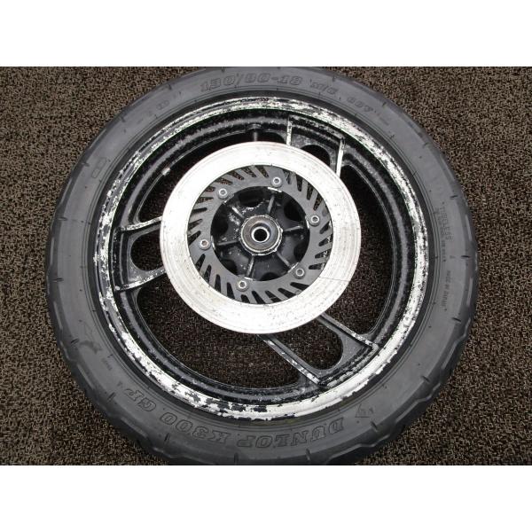 FZ750　リアホイール ディスク商品説明始動確認済み車両からの取り外しとなります。使用感等に伴うキズございます。商品の状態は、画像にてご確認下さい。修復素材に、いかがですか♪中古品の為、神経質な方のご入札はご遠慮願います。【車両情報】■メ...